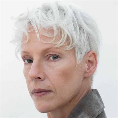 25 Classy Short Hairstyles For Women Over 50 Hairaide