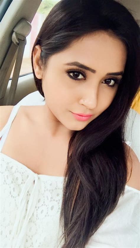 Kajal Raghwani Hot Wallpapers Picture Image Gallery Hd Photos Pics