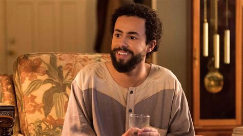 Hulus ‘ramy Is Going To Be Your Next Tv Obsession Glamour