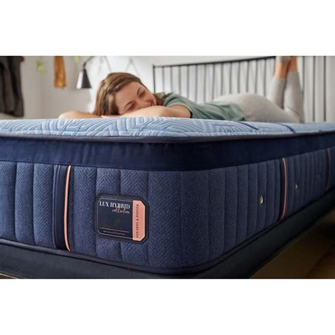 Stearns And Foster Lux Estate Hybrid Medium Tight Top Mattresses Queen