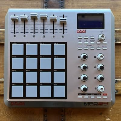 Akai Professional MPD Pad MIDI Pad Controller Bundle Reverb