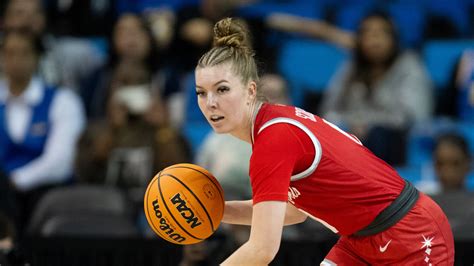 Women S College Basketball Player From Oregon Sues Ex Coach Kgw