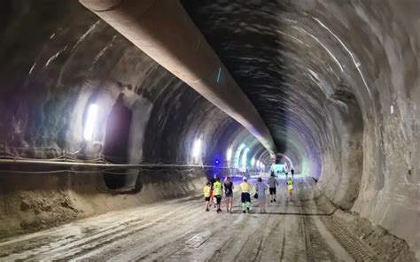 Tunelurile Daniela și Alina de pe autostrada Sibiu Pitești sunt