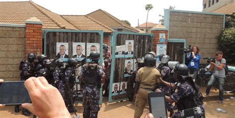Tension As Besigye Muntu Are Arrested Sunrise