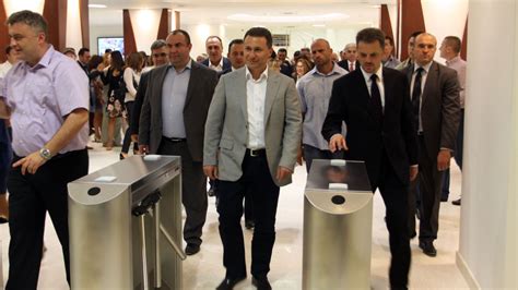 Владата го крие јавниот долг