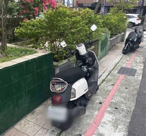 萬華男不滿違停遭開單 尾隨女警碎唸咆哮還想掏槍遭喝止