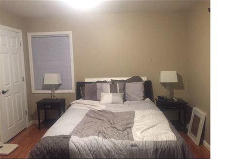Question About An Offset Window Issue In Bedroom