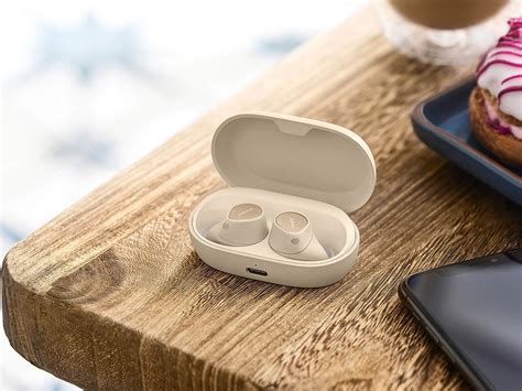 Jabra Elite 7 Pro Earbuds Are Smaller And More Powerful Man Of Many