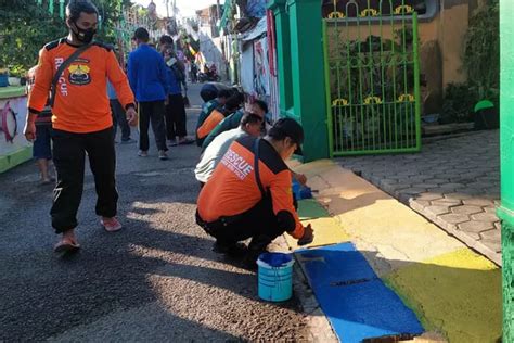 Jelang Hari Kemerdekaan Warga Probolinggo Ramai Ramai Percantik