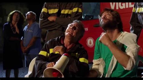 A Napoli Non Piove Mai Trailer Ufficiale Youtube