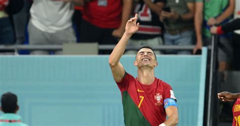 포르투갈 대표팀의 시작과 끝 호날두 최연소and최고령 득점 석권