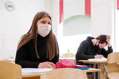 Шестеро студентів у Львові та одна у Франківську отримають премії за
