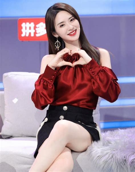 湖南卫视女主持现状：无奈辞职、去直播、边缘化，无人能成一姐腾讯新闻