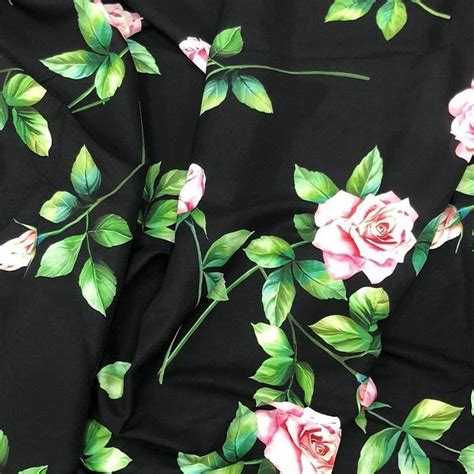 Цветочный принт на текстиле Модные тренды