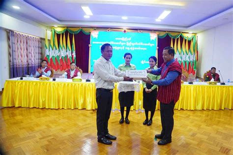 နိုင်ငံတော်စီမံအုပ်ချုပ်ရေးကောင်စီအဖွဲ့ဝင်များနှင့် ပြည်ထောင်စုဝန်ကြီးမ