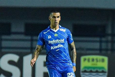 Baru Gabung Persib Alberto Rodriguez Pahami Makna Duel Kontra Persija