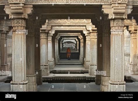India Gujarat Adalaj Adalaj Vav Adalaj Step Well Columns And