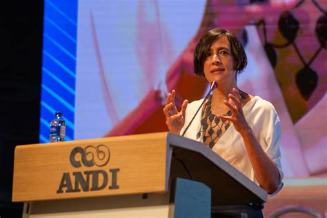 Ministra Muhamad Implementa Registro De Emisiones Para El Sector