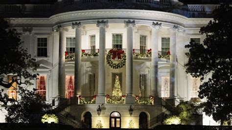 Стотици доброволци украсиха Белия дом за Коледа ВИДЕО Отвъд Океана Светът Новините на