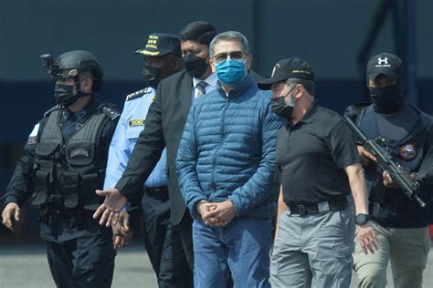 U S Judge Orders Ex Honduras President Detained On Drugs Weapons Charges Reuters