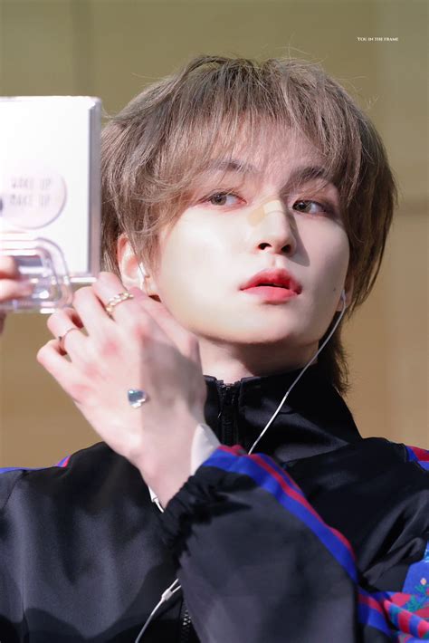 더쿠 얘 무슨 만화에 나오는 걔 닮앗는데