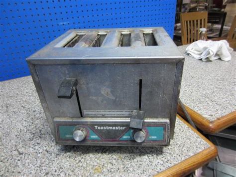 Toastmaster 4 Slice Commercial Pop Up Toaster 138974