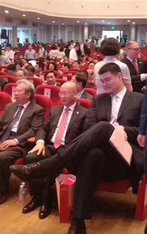上海交大高级金融学院毕业典礼 上海年会活动策划会议会务策划新品发布会策划周年开业庆典演出策划舞台搭建布置执行公司