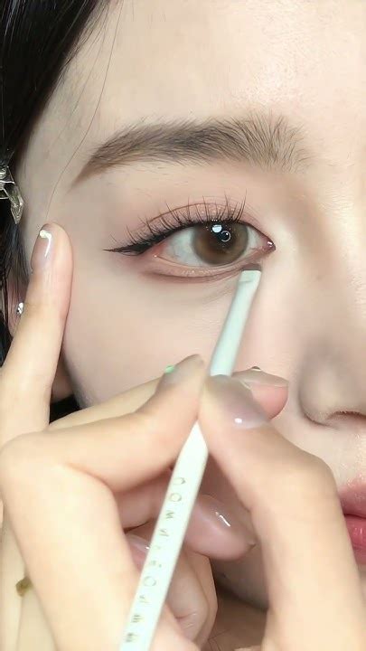 눈이 2배로 커지는 한끗차이로 달라지는 메이크업 아이메이크업 메이크업튜토리얼 Makeuptutorial Youtube