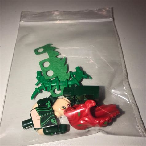 Genuine Lego Minifigure Poison Ivy 70908 The Lego Batman Movie