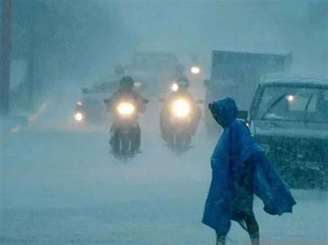 Waspadai Cuaca Ekstrem Di Perjalanan