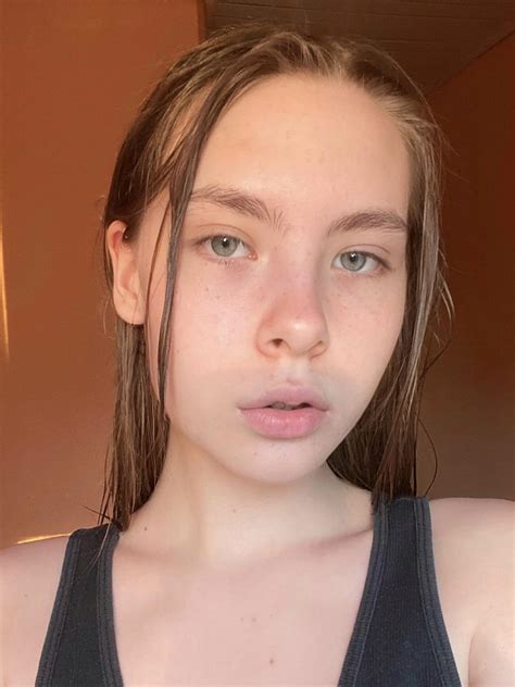 Photos From Summer Can Better Show My Freckled Side I Think Rfreckledgirls