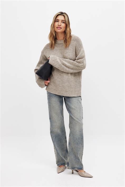 Round Neck Knitted Sweater Beige Na Kd