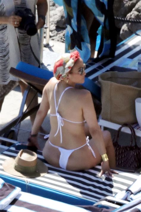 Sexy Jlo Big Ass Beach Glamour Hot Celebs Home