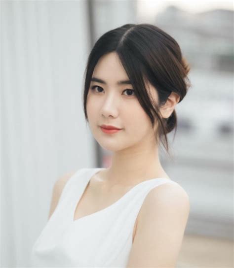 Nữ Diễn Viên Xinh đẹp Khổ Sở Vì Liên Tục Bị Nhầm Là Người Chuyển Giới