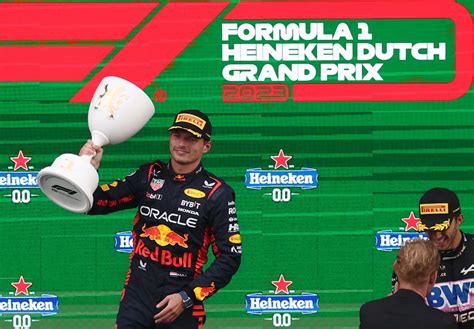 Max Verstappen Ganó En Un Dramático Final Bajo La Lluvia En Países
