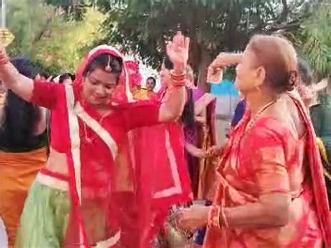 महिलाओं ने झालरिए दिए पाती खेली विधायक रवि जोशी ने किया कन्या पूजन