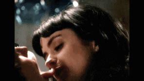 Krysten Ritter Hot Ride Porno Photo