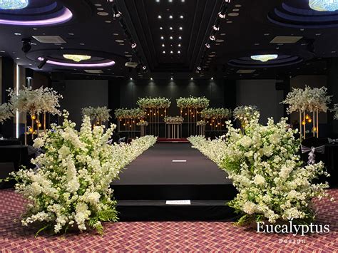 웨딩홀 장식 버진로드 유칼립투스 디자인
