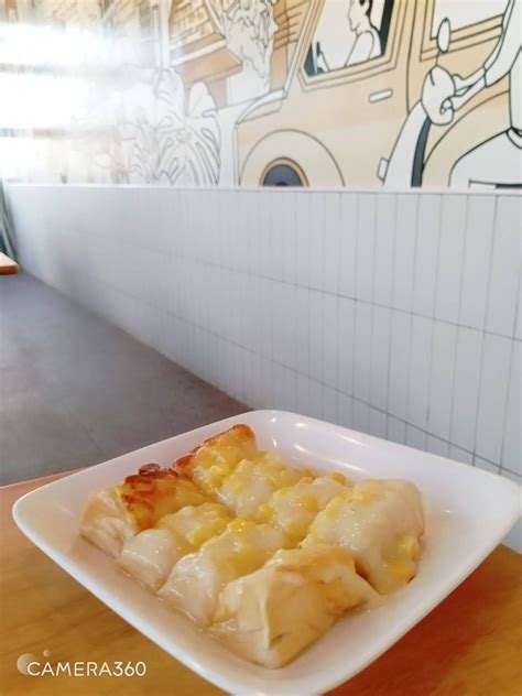 ขนมปังปิ้ง ร้าน สตางค์ เครป คอฟฟี่ สมูทตี้