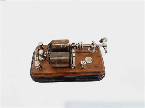 Lot 1107 Morse Code Receiver