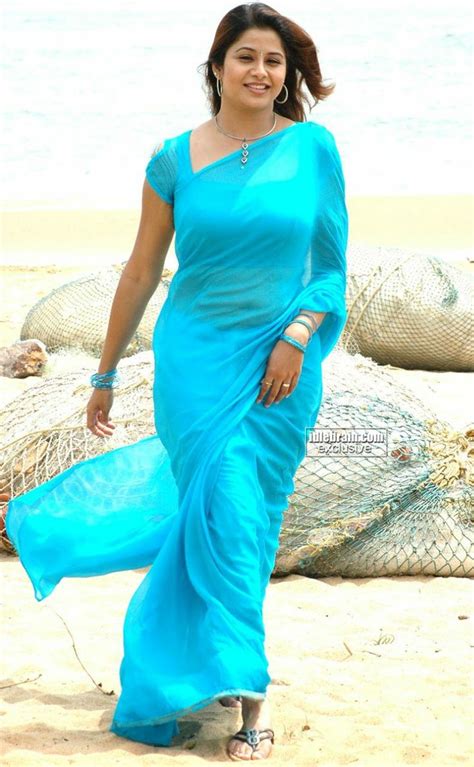 Pin By Radha Krishnan On Beauty Queens In 2024 Night Dress For Women Indian Beauty Saree