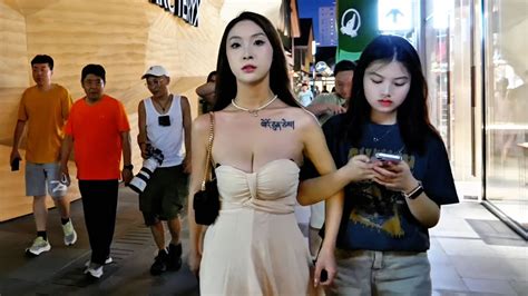 4k Hdr 街拍成都太古里，捕捉夏日最亮眼的身影｜chengdu Nightlife Exploring China 4k China