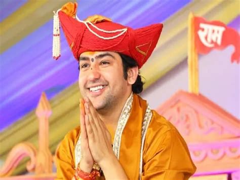 बागेश्वर धामच्या 26 वर्षीय धीरेंद्र शास्त्रींची संपत्ती किती महिन्याला