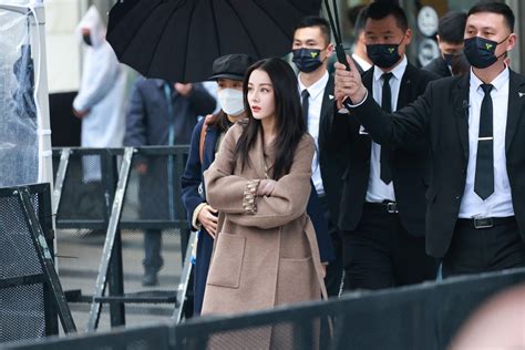 迪丽热巴今日活动路透