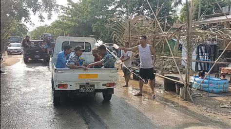 ဘူးသီးတောင်မြို့၌ မဟာသင်္ကြန်အတက်နေ့တွင် ရေပက်ကစားသူများဖြင့်စည်ကား Information And Public