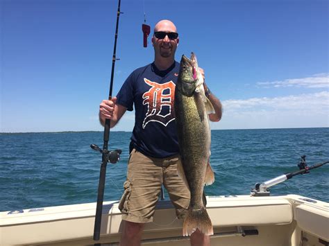 Spring Trophy Walleye Charters Way To Catch The Trophies Lake Erie