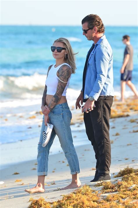 Sophia Thomalla And Gavin Rossdale On The Beach In Miami 03252018