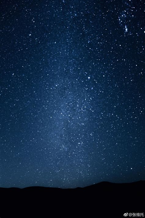 细数繁星闪烁，细数此生奔波，原来所有所得所获不如一夜的星空星空繁星维托新浪新闻