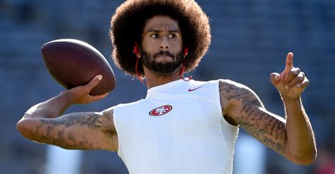 This Time Colin Kaepernick Takes A Stand By Kneeling The New York Times