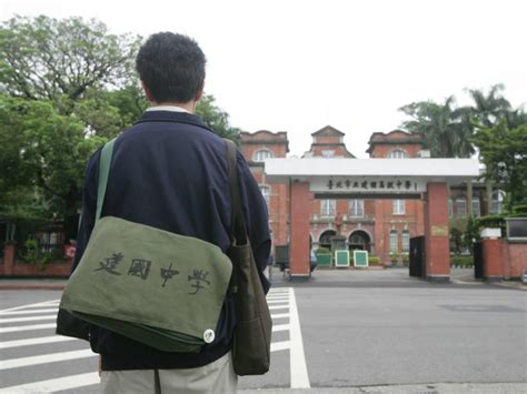 當年「建中菁英班」有多強？醫院副院長只排全班倒數第三那些超會考試的「外星人」30年後怎麼了？